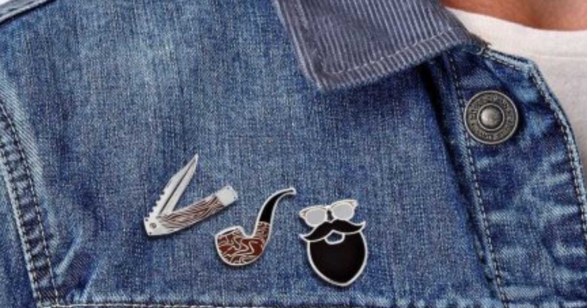 ¡Aún no se han ido! Conoce los Pines metálicos para ropa 📍 – Red Wings